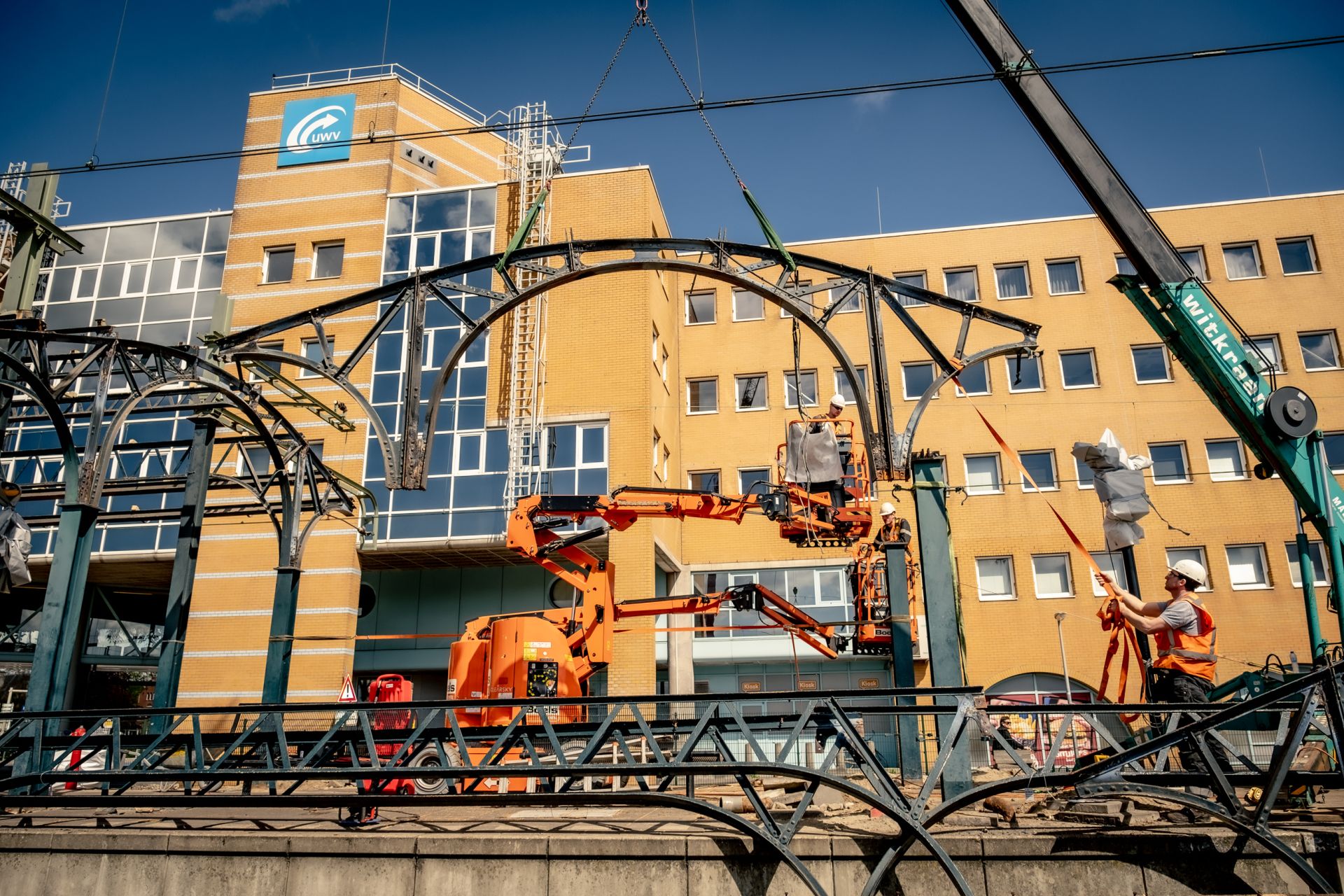Veel werk verzet op en rond het spoor in Groningen › Groningen Spoorzone